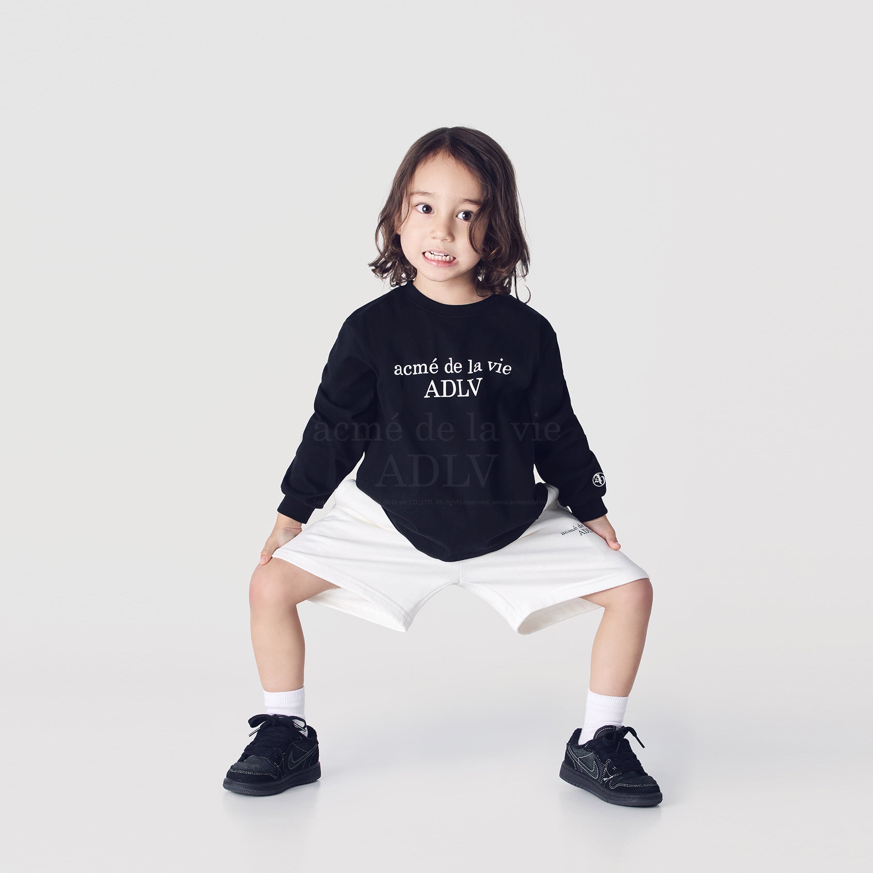 acmé de la vie KIDS ADLV KIDS BASIC LOGO LONG SLEEVE T-SHIRT – SeoulSeoul