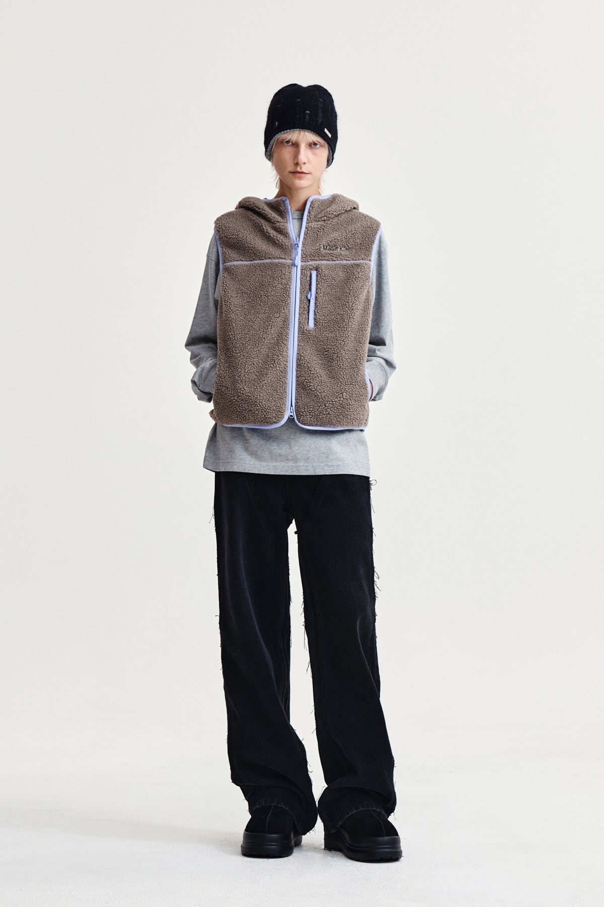 MATIN KIM FLEECE HOODY VEST IN GREY – SeoulSeoul
